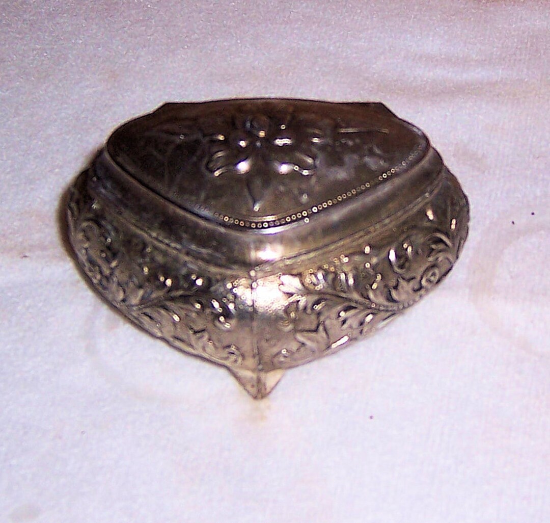 Heart-shaped Metal Ring Box - Etsy