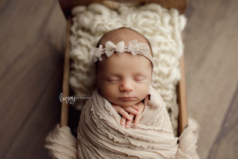 Newborn Ruffle Stretch Wrap, Baby Photo Prop - Etsy