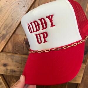 Giddy up Retro Trucker Hat - Western Cowgirl Vintage Foam Hat - Unisex ...