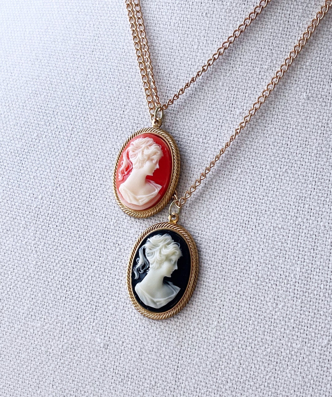 Cameo Necklace Classic Oval Cameo Pendant With Gold Toned Chain Vintage ...