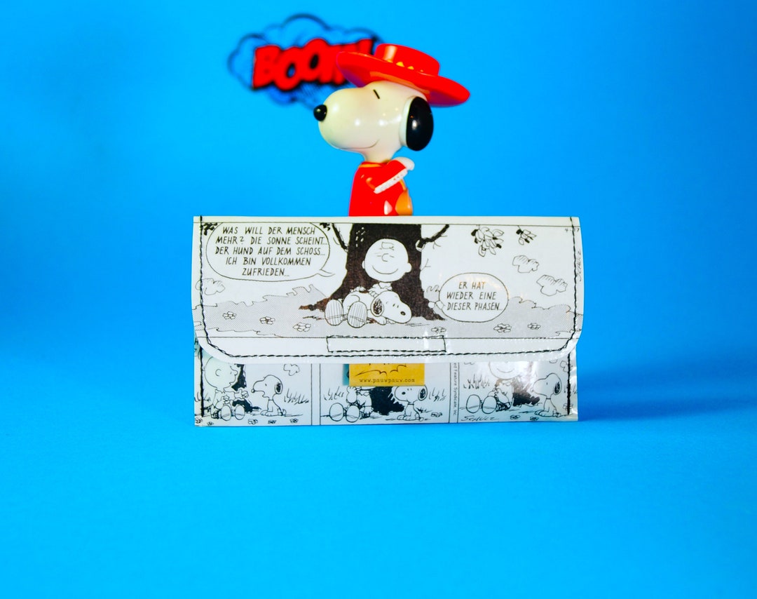 SNOOPY & PEANUTS Comic Tobacco Pouch One-off - Etsy