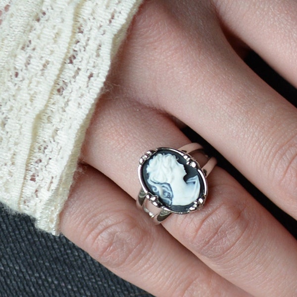 Cameo Ring - Etsy