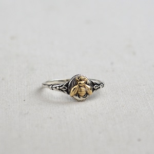 Mini Bee Ring, Pinky Ring, Dainty Signet Ring, Minimalist Ring, Gold ...