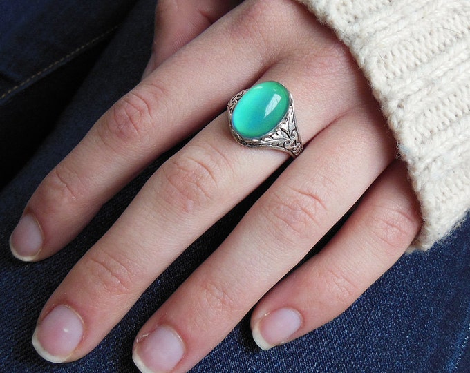 Mood Ring, Color Changing Mood Stone, Vintage Inspired Mood Jewelry ...