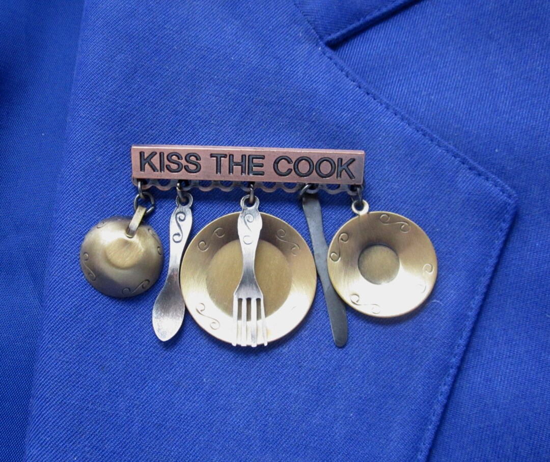 Kiss the Cook Brooch- Chef Gift- Chef Jewelry- Mixed Metal Jewelry - Etsy