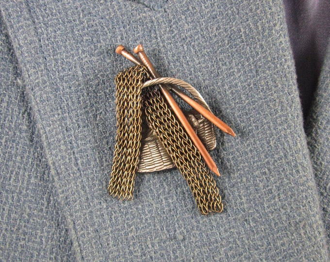 Brooch Heraldic Coat of Arms Vintage Also Can Be Necklace - Etsy