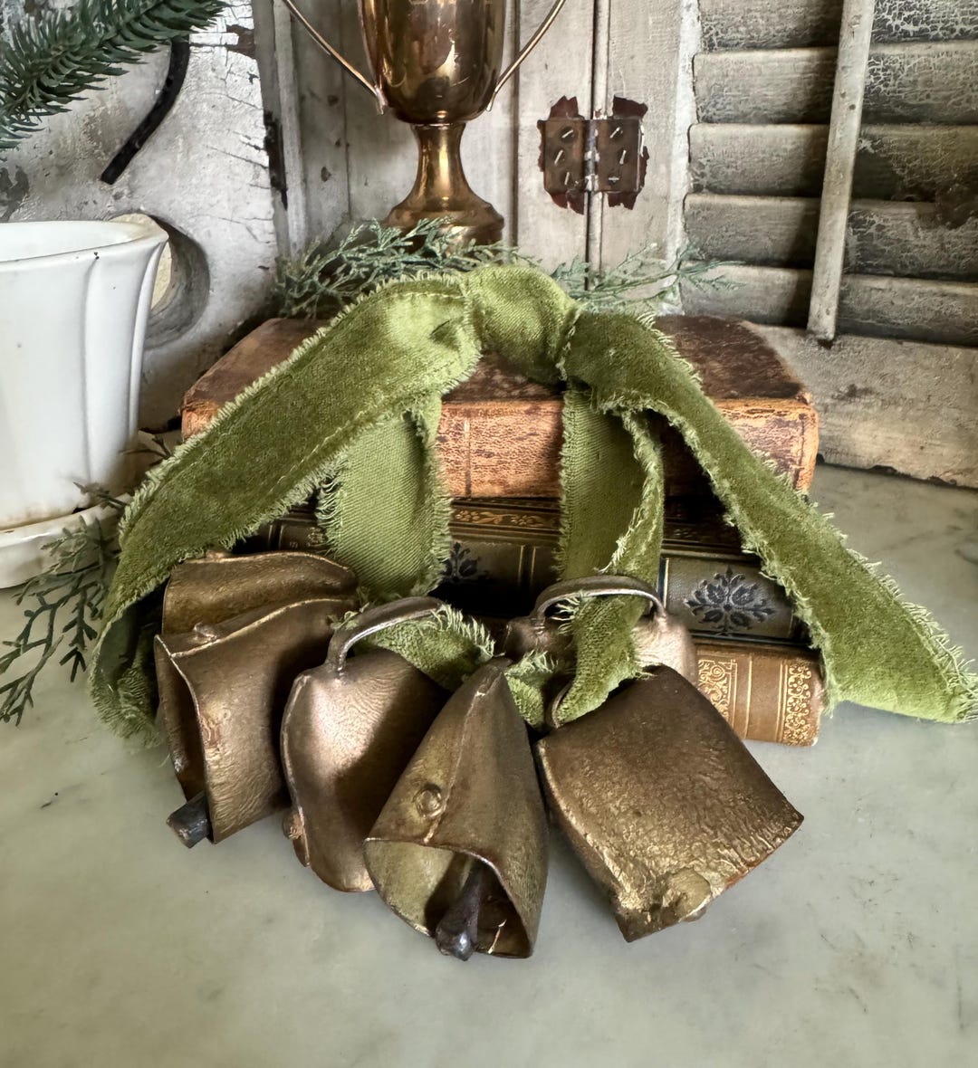 6 Vintage Cowbells / Christmas / Swiss / Ringer / Bells - Etsy