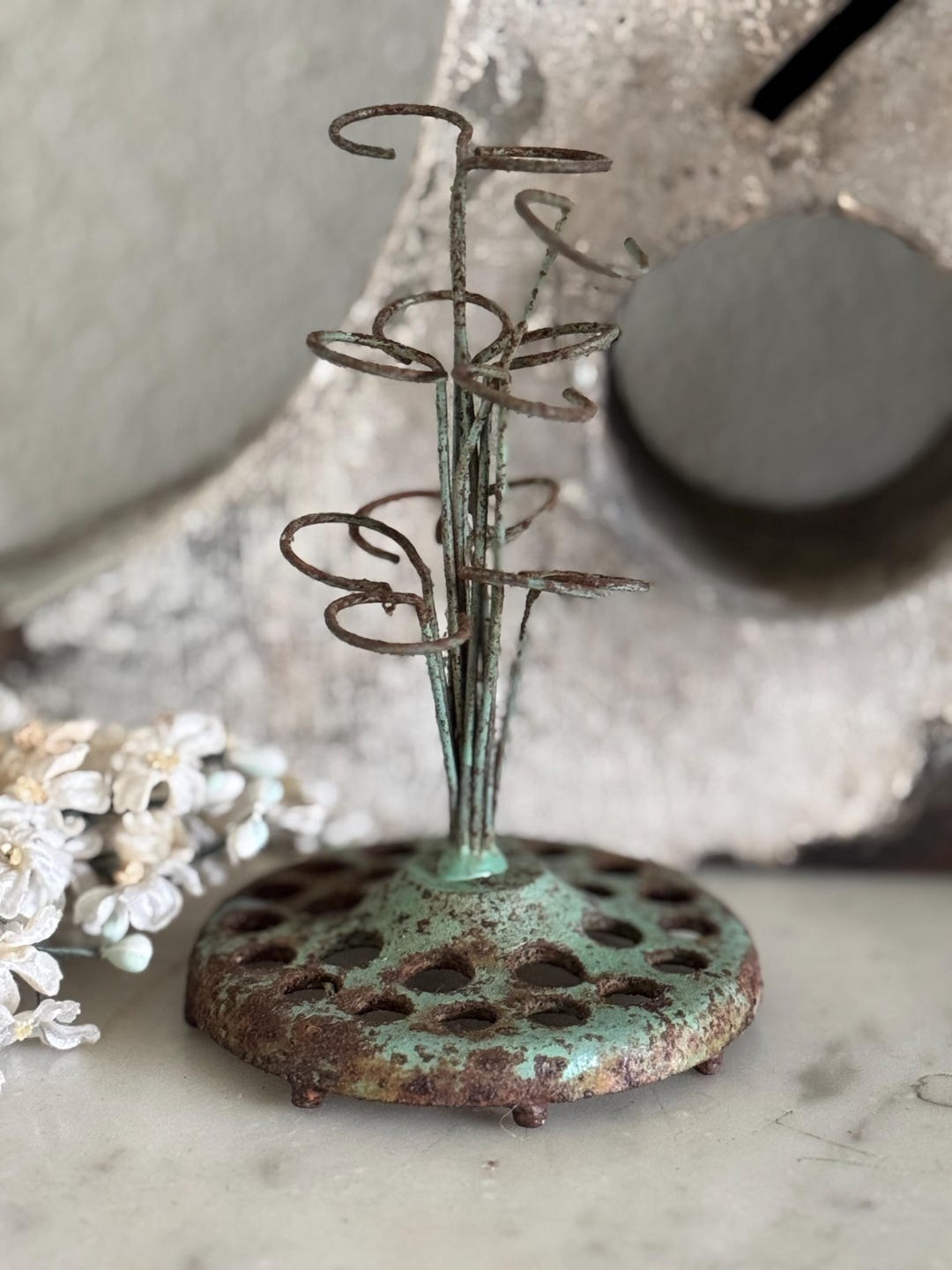 Vintage Floral Frog / Wire / Swirly / Flower Arrangement / Chippy ...