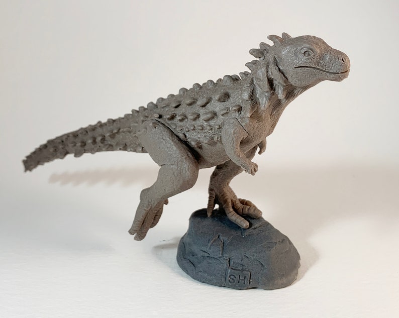 Jakapil Dinosaur Statue - Etsy