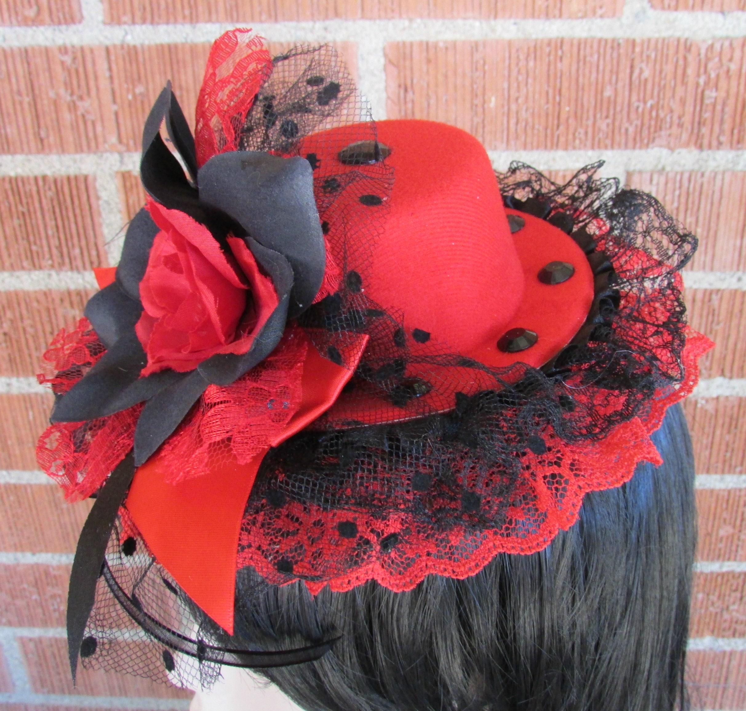 Red & Black Skull Mini Hat Clip, Lace Mini Top Hat, Halloween Hair ...