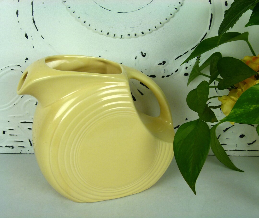 Vintage "new Yellow" Fiestaware Disc Pitcher | Fiesta Ware "new Yellow ...
