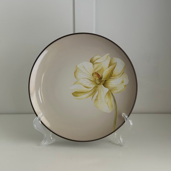 Magnolia Plate - Etsy