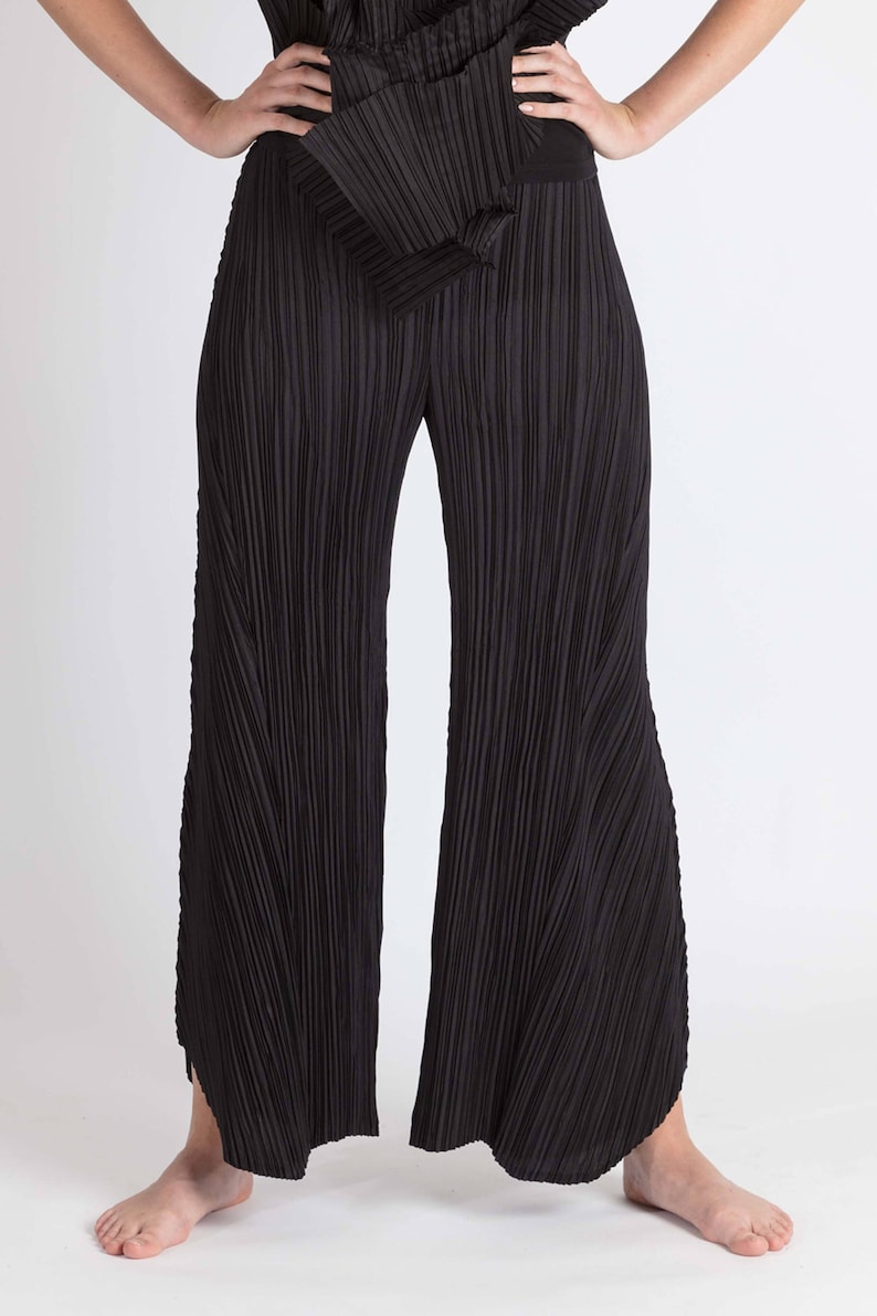 PLEATS - Wear - Textile Body Adornment - Etsy