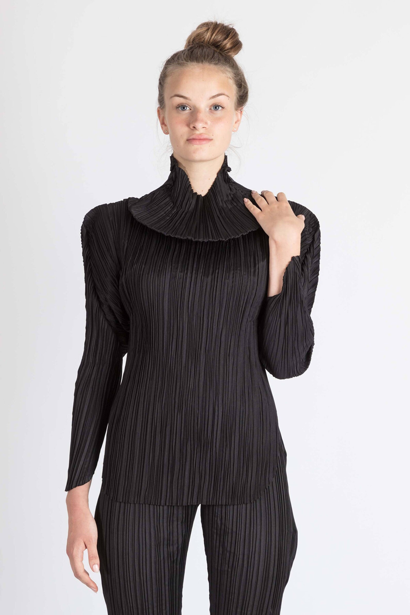 PLEATS - NANA- Textile Body Adornment - Etsy