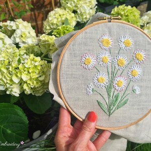 Daisy Hand Embroidery Daisy Flowers Template Spring Summer Embroidery ...