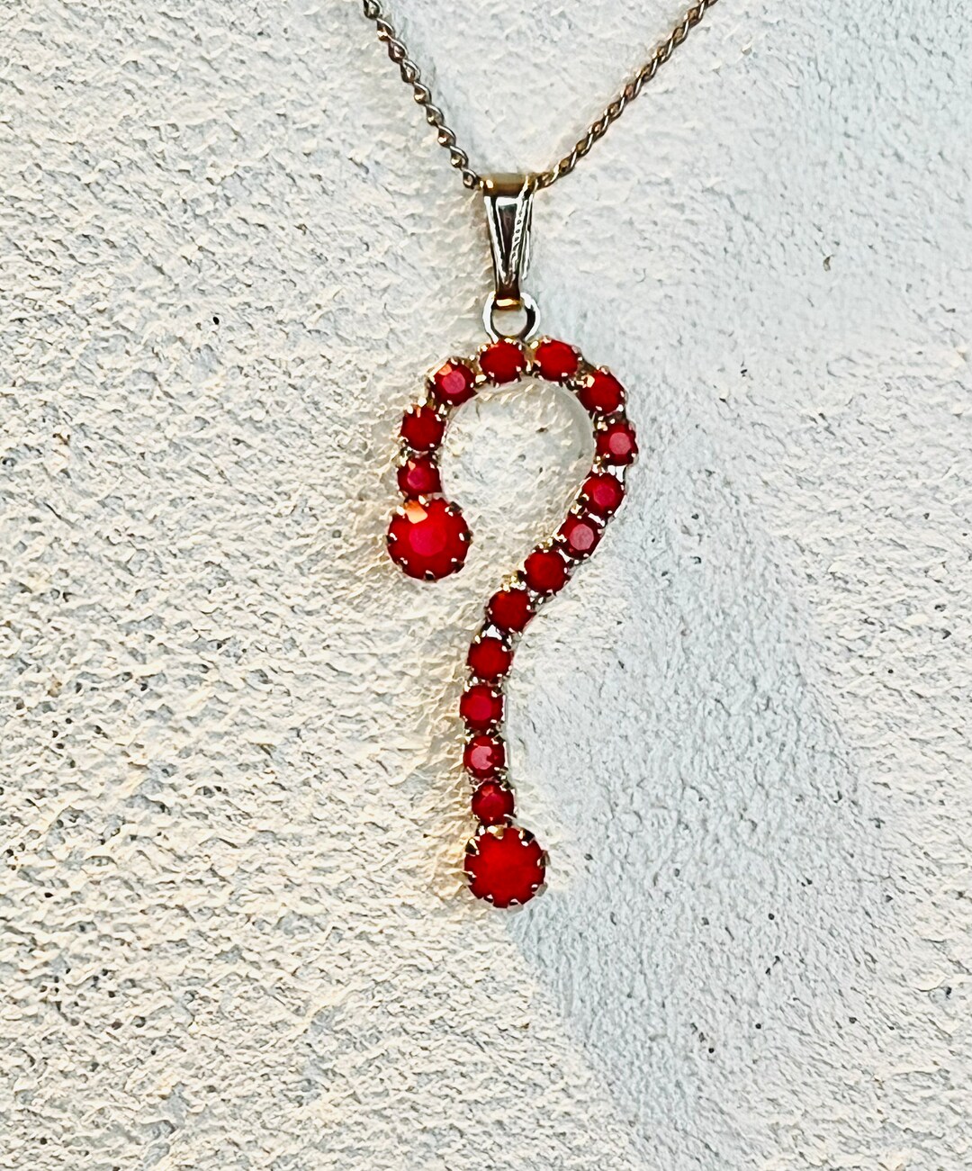 Question Mark Necklace New 1980 Vintage Jewelry Groovy Red Sparkly ...