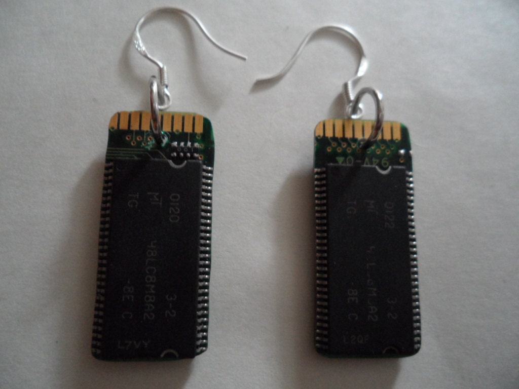 Digipunk Upcycled Computer Memory Chip and Circuit Board Earrings - Etsy