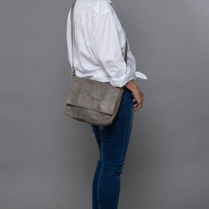 Gray Leather Cross Shoulder Purse Bag, Small Items One Strap Over the ...