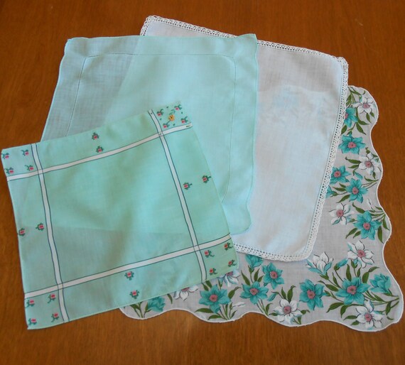 4 Hankies with Aqua Blue Details, Vintage Linen and C… - Gem