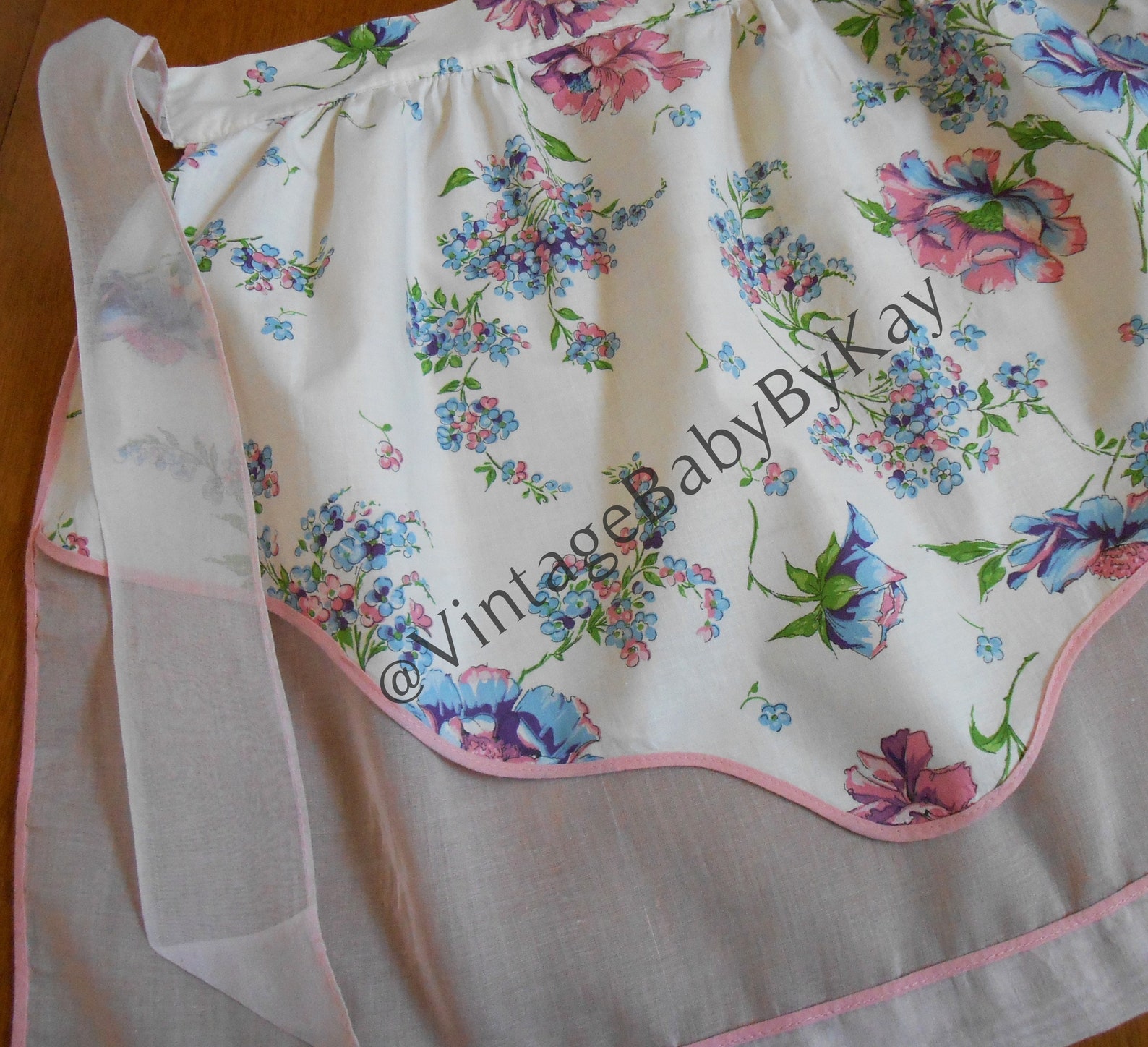 Pink Vintage Apron With Cute Pocket Reversible Half Apron in - Etsy