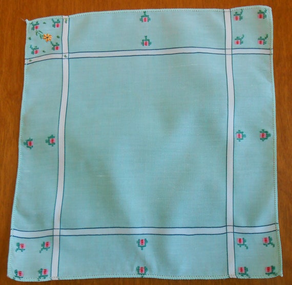 4 Hankies with Aqua Blue Details, Vintage Linen and C… - Gem