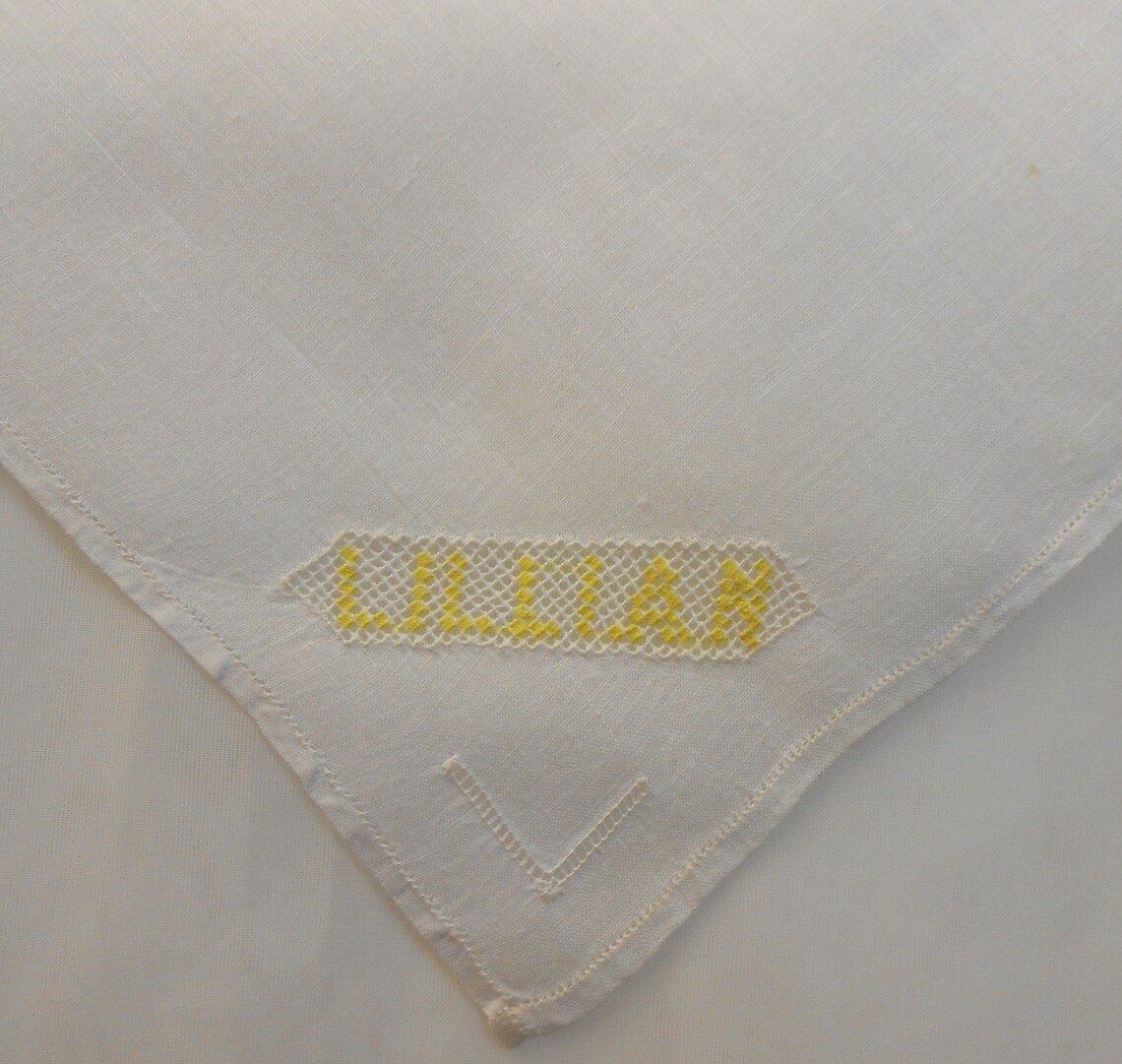 Lillian Monogram Hanky Vintage Handkerchief Yellow Embroidery - Etsy