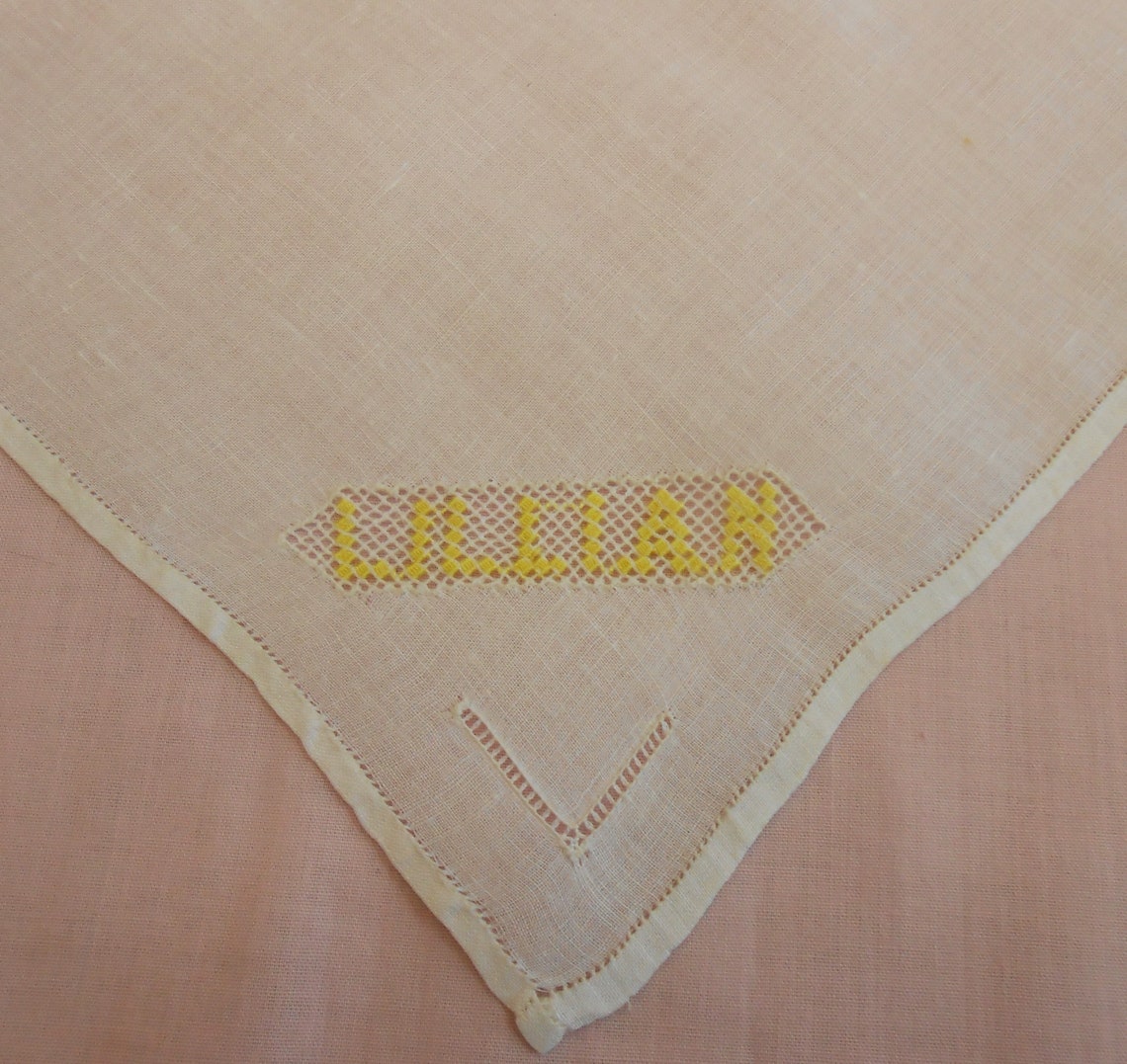 Lillian Monogram Hanky Vintage Handkerchief Yellow Embroidery - Etsy