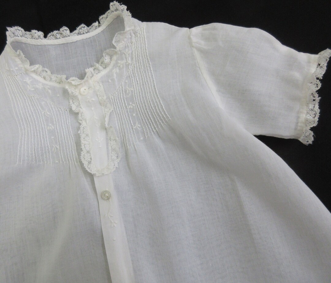 Batiste Baby Daygown W Tiny Tucks and Lace, Beautiful Workmanship ...
