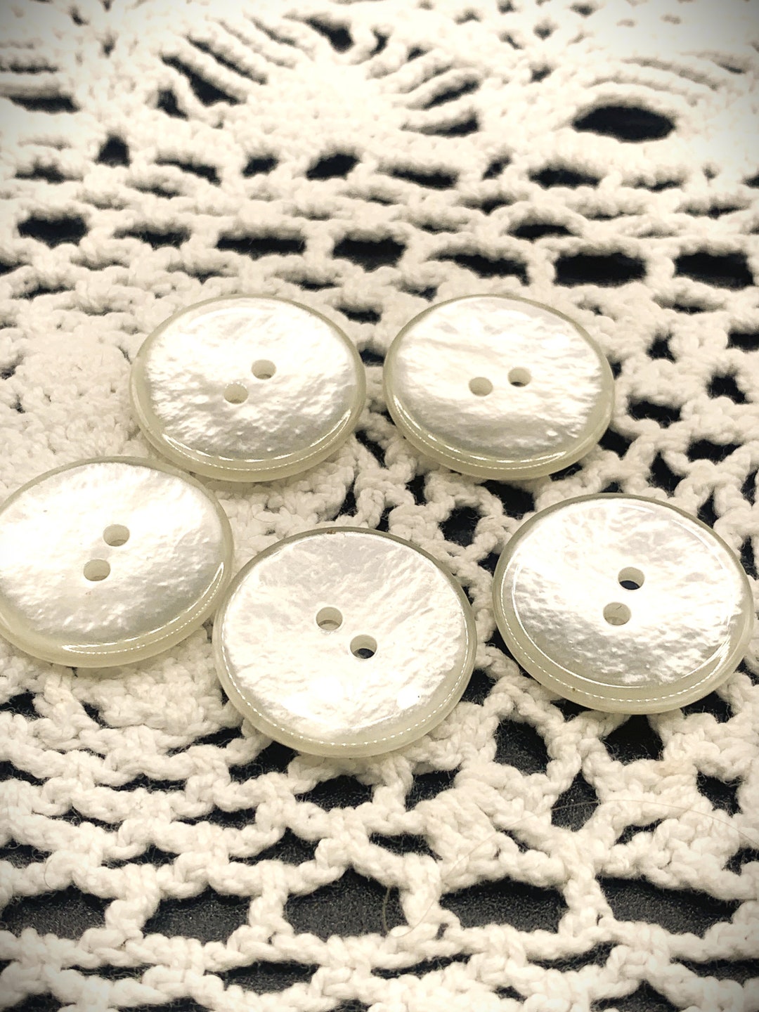 7/8" Set of 5 Ivory Pearlized Vintage Buttons 2-hole ~ Prettier in ...