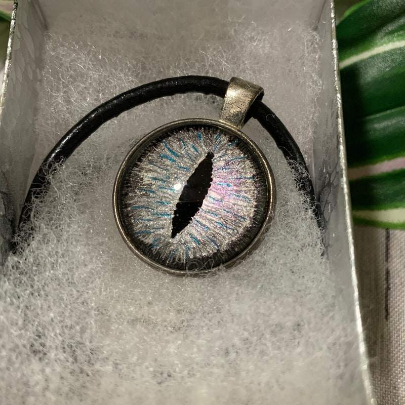 Dragon Eye Box - Etsy
