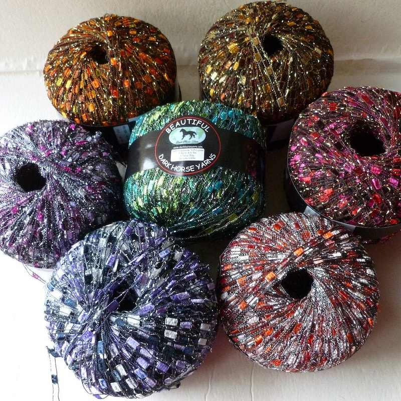 Dark Horse Wool Yarn - Etsy
