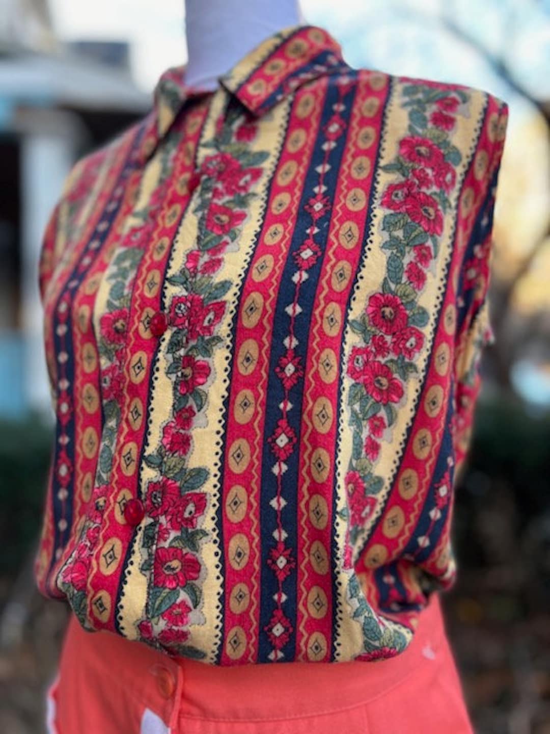 Outdoorsy Mom Strikes Again Vintage 90's, Collared Sleeveless X-tra ...