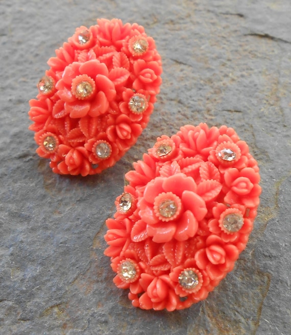 Vintage Coral "Carved" Celluloid Rose Rhinestone Clip… - Gem