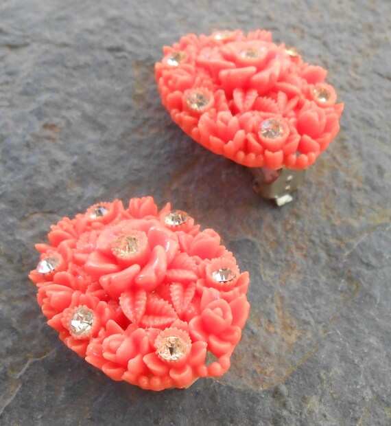 Vintage Coral "Carved" Celluloid Rose Rhinestone Clip… - Gem
