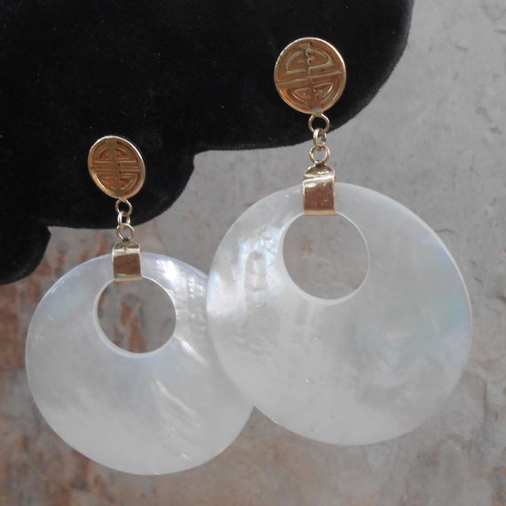 10K Gold Chinese Longevity Symbol Mother of Pearl Hoo… - Gem