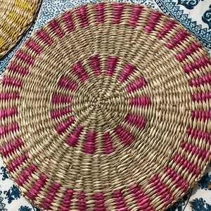 Set of 5 Straw or Raffia Round Woven Place Mats in Pink, Yellow & Green ...