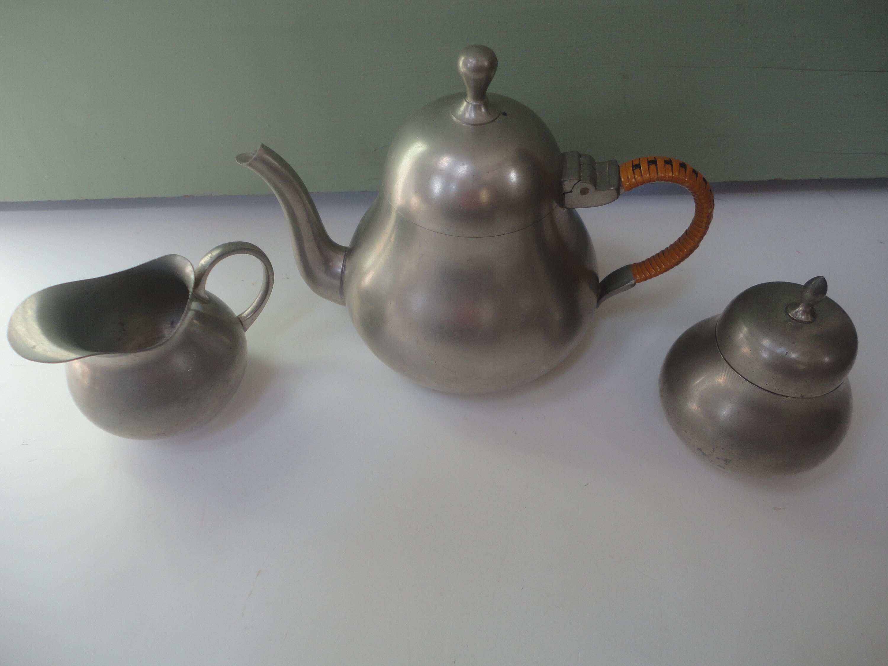 Vintage Pewter Meeuws and Zoon Tea Pot Made in Holland, Pewter Tea Pot ...