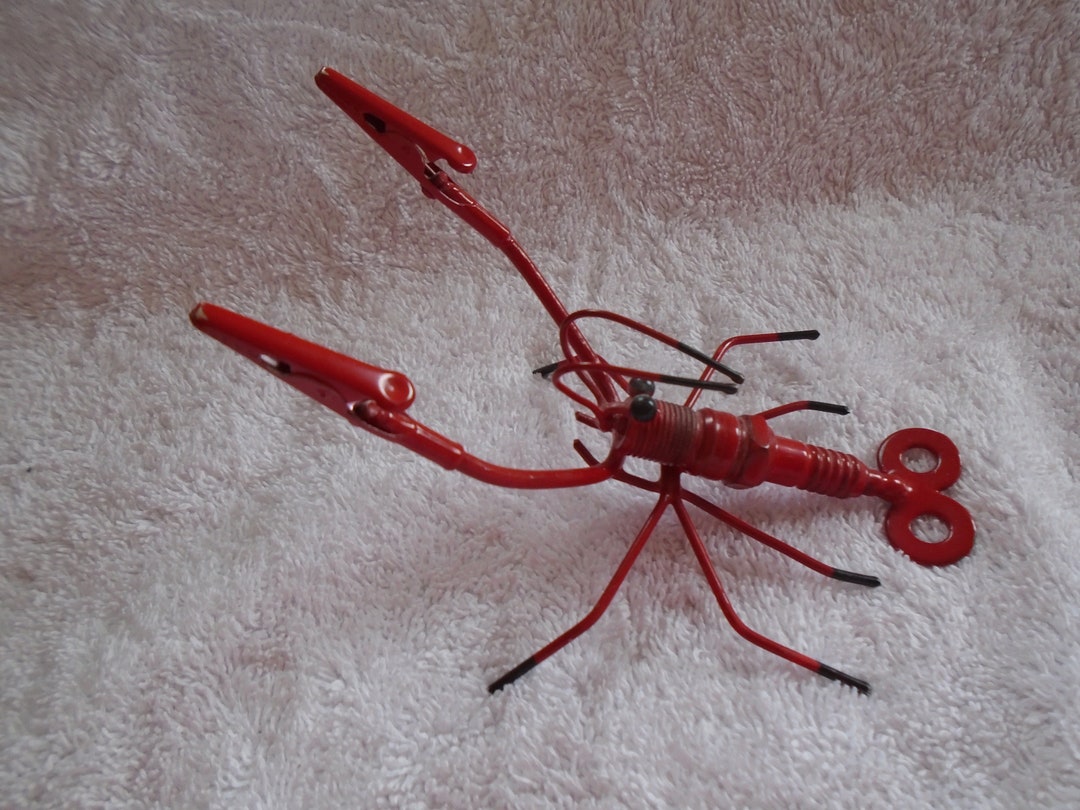 Vintage Red Metal Shrimp Sculptured Noteholder, Beach House Decor ...