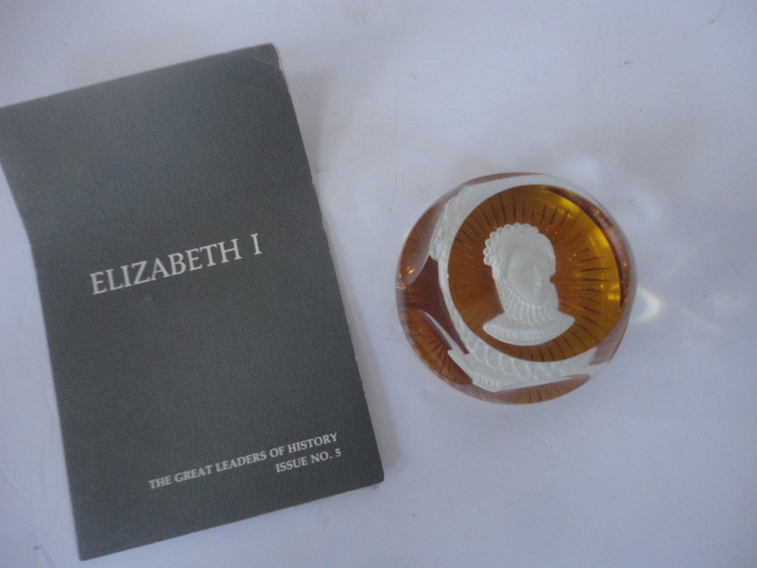 Vintage the Queen Elizabeth 1 Cameo in Crystal Created by Franklin Mint ...