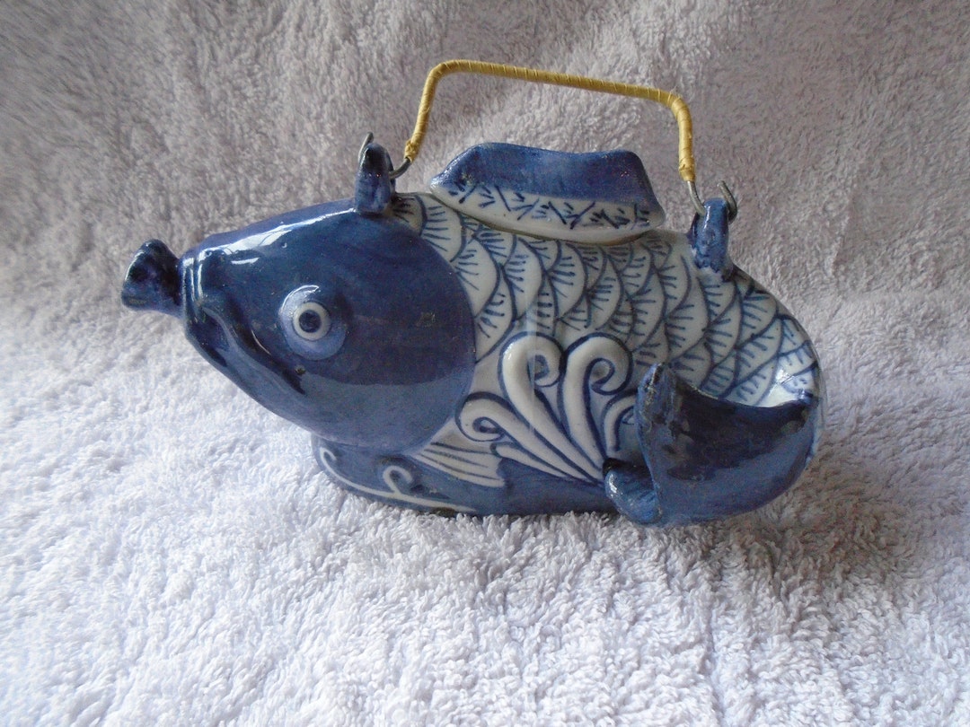 Vintage Blue White Hand Painted Decorated Chinese Kio Fish Tea Pot With ...