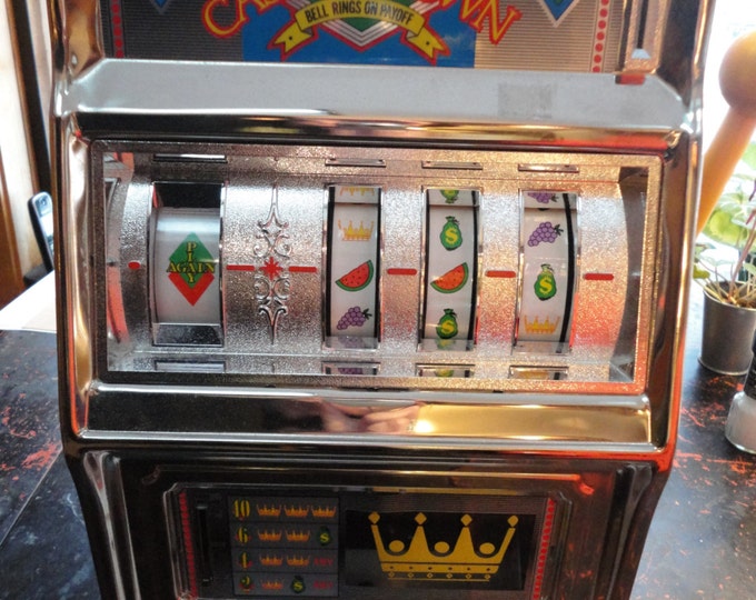 Vintage Waco Casino Crown 25 Cent Toy Slot Machine Metal Body Toy Bank ...