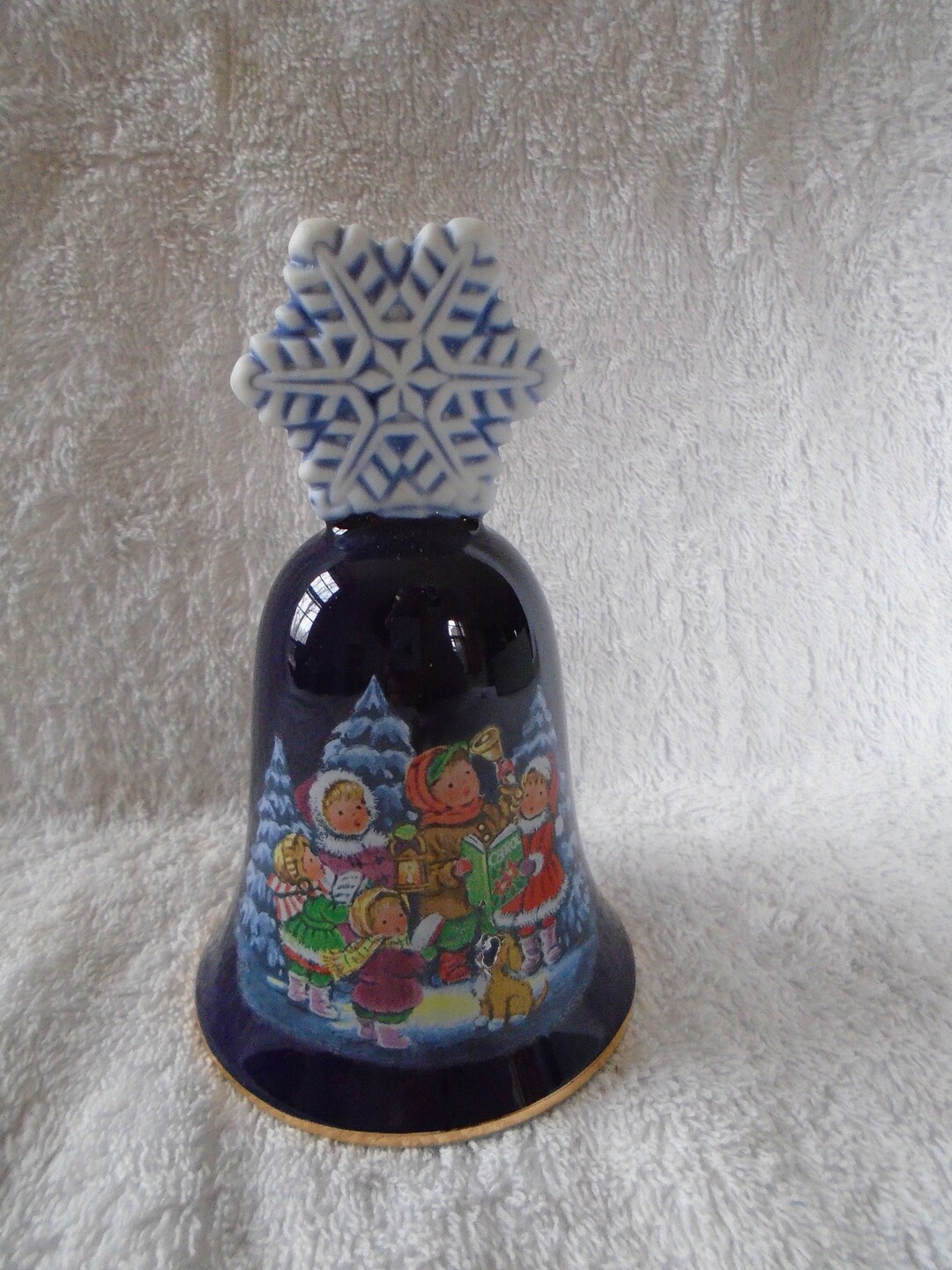 Vintage Avon Ceramic 1987 Christmas Bell With Carolers Made in Japan ...