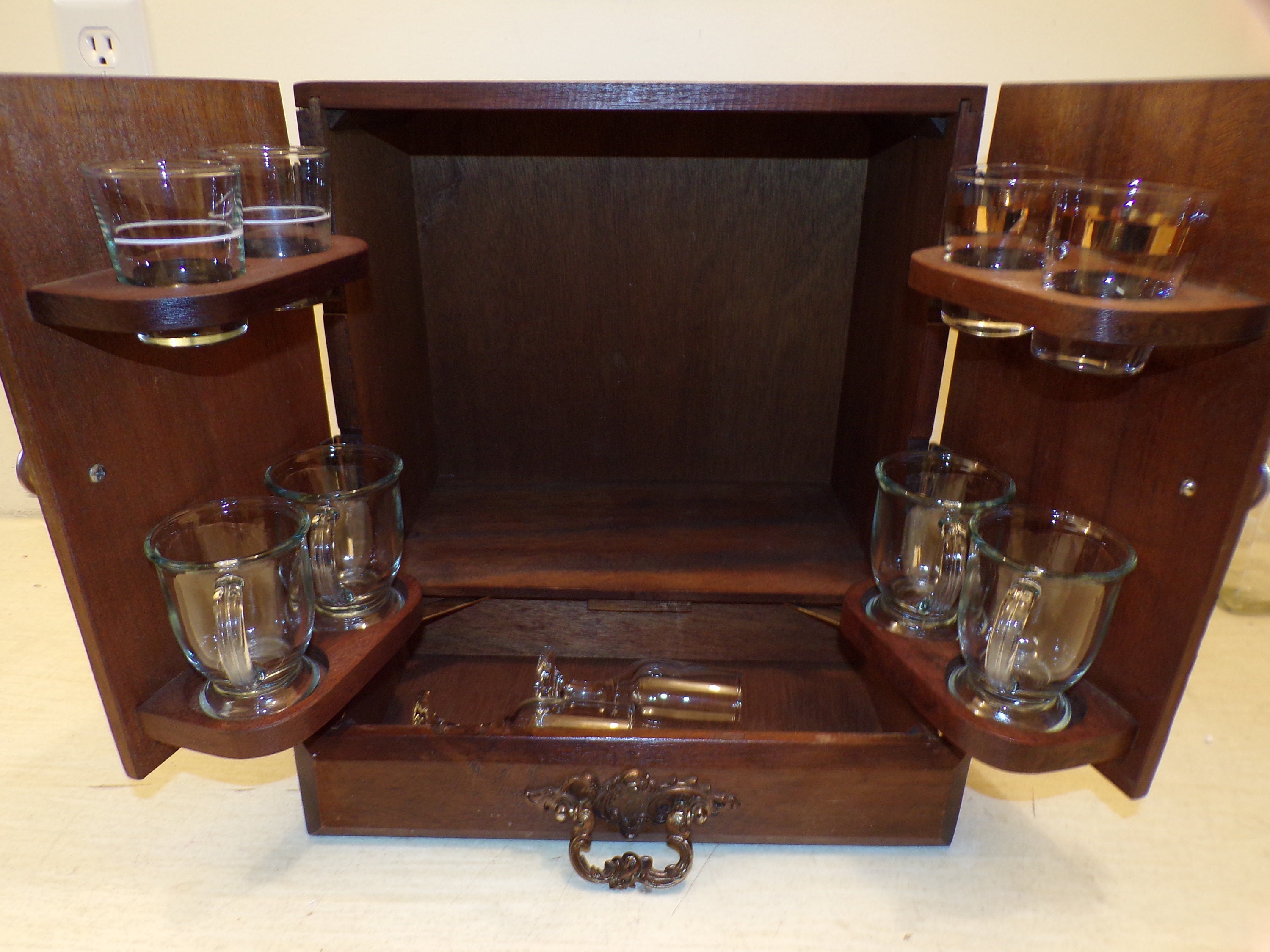 Vintage MCM Table Top Mini Bar Solid Wood 3 Decanters & Glassware - Etsy