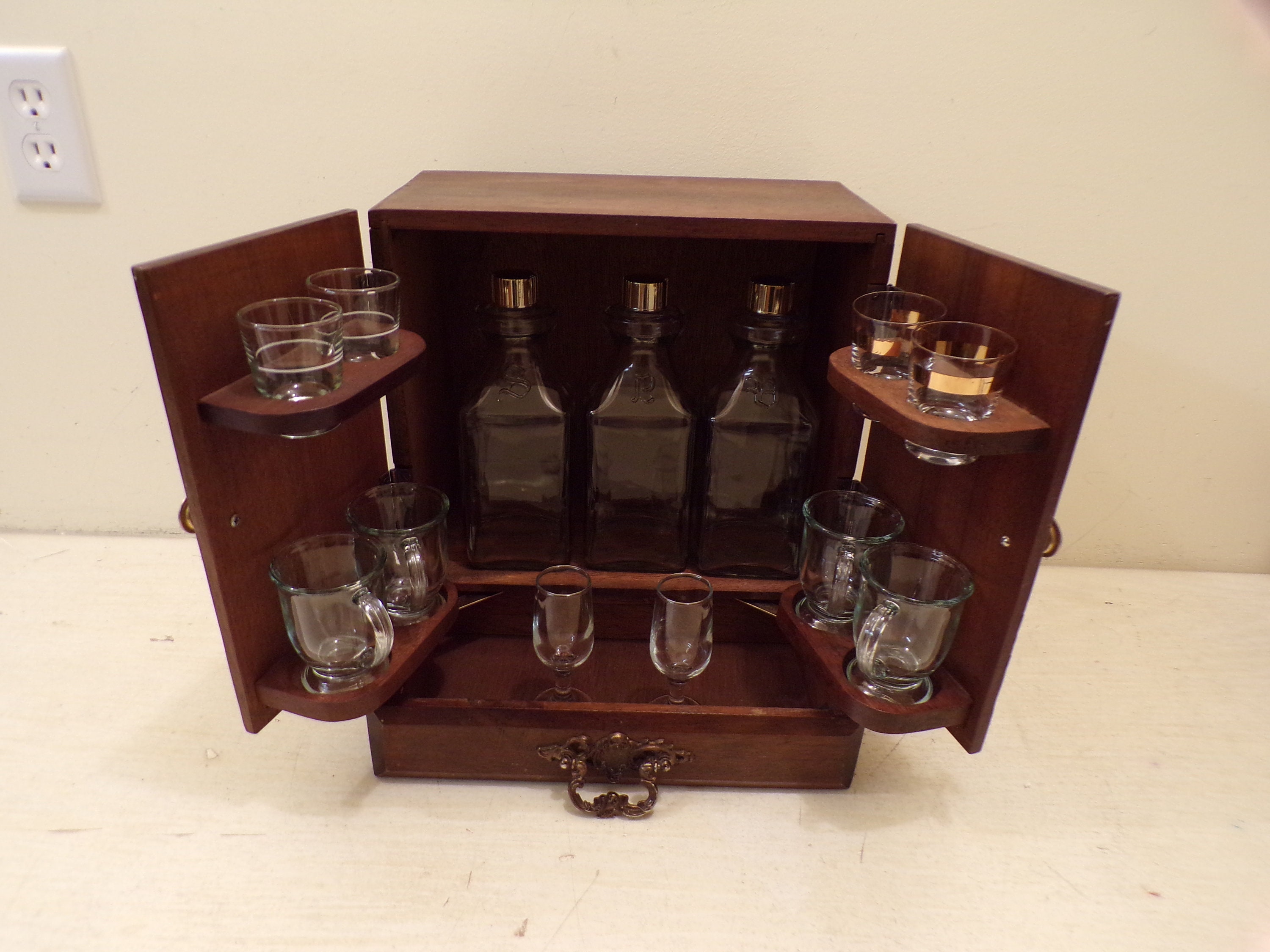 Vintage MCM Table Top Mini Bar Solid Wood 3 Decanters & Glassware - Etsy