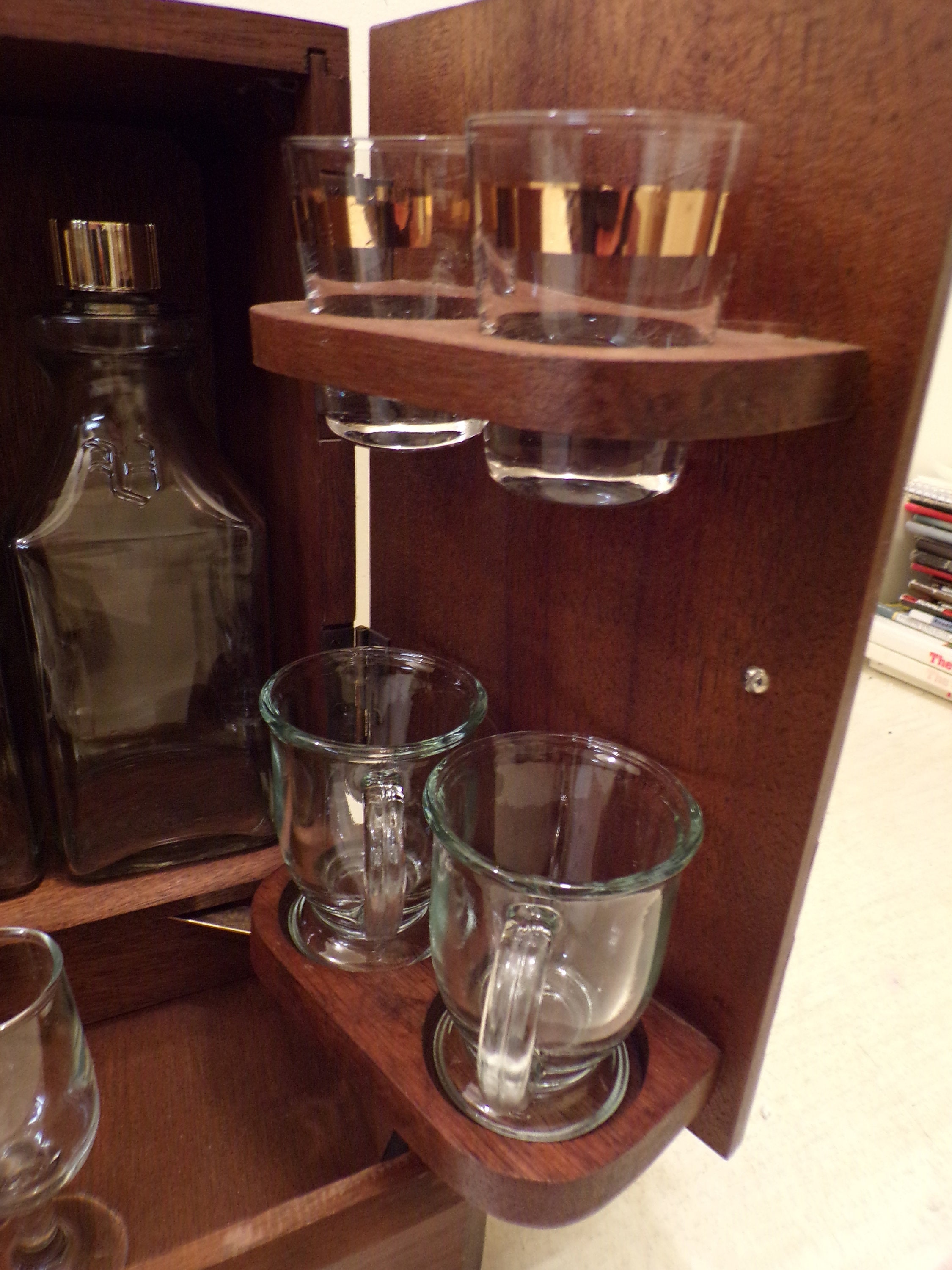 Vintage MCM Table Top Mini Bar Solid Wood 3 Decanters & Glassware - Etsy