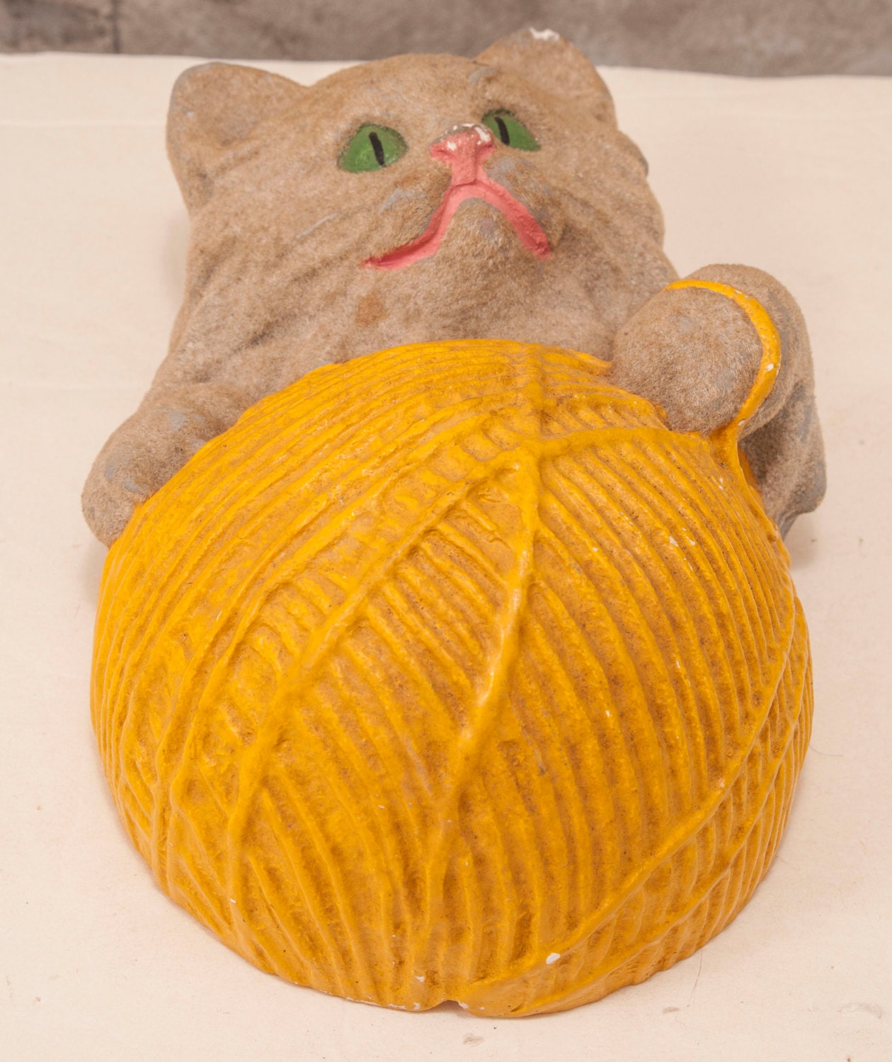 1940s or 50s Chalk Ware Cat String Holder. Fuzzy Cat Ball of - Etsy