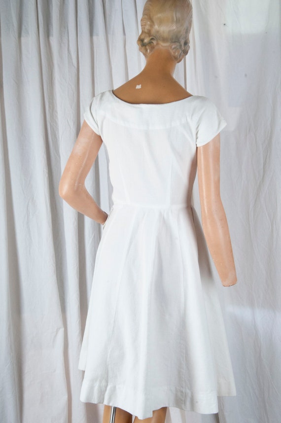 1950s Minx Mode white waffle texture dress with brown… - Gem