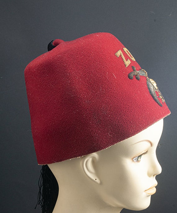 1950s Shriner, Masonic, fraternal fez, ZOR, red, bead… - Gem