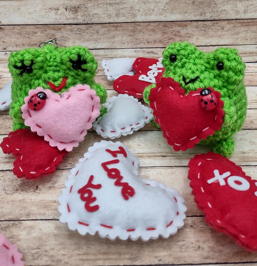 Amigurumi, Crocheted Frog, Crocheted Stuffed Animal, Valentine Magnetic ...