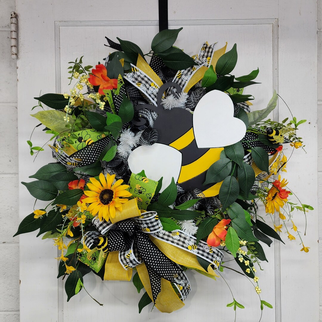 Summer Bee Wreath, Bee-themed Sunflower Wreath With Bold Yellow and ...